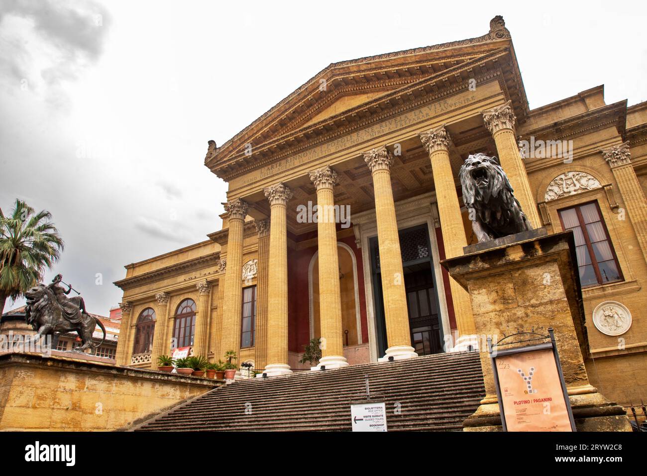 Theatre Massimo Vittorio Emanuele in Palermo. Sicily island. Italy ...