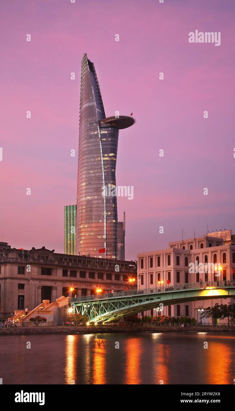 Saigon embankment hi-res stock photography and images - Alamy