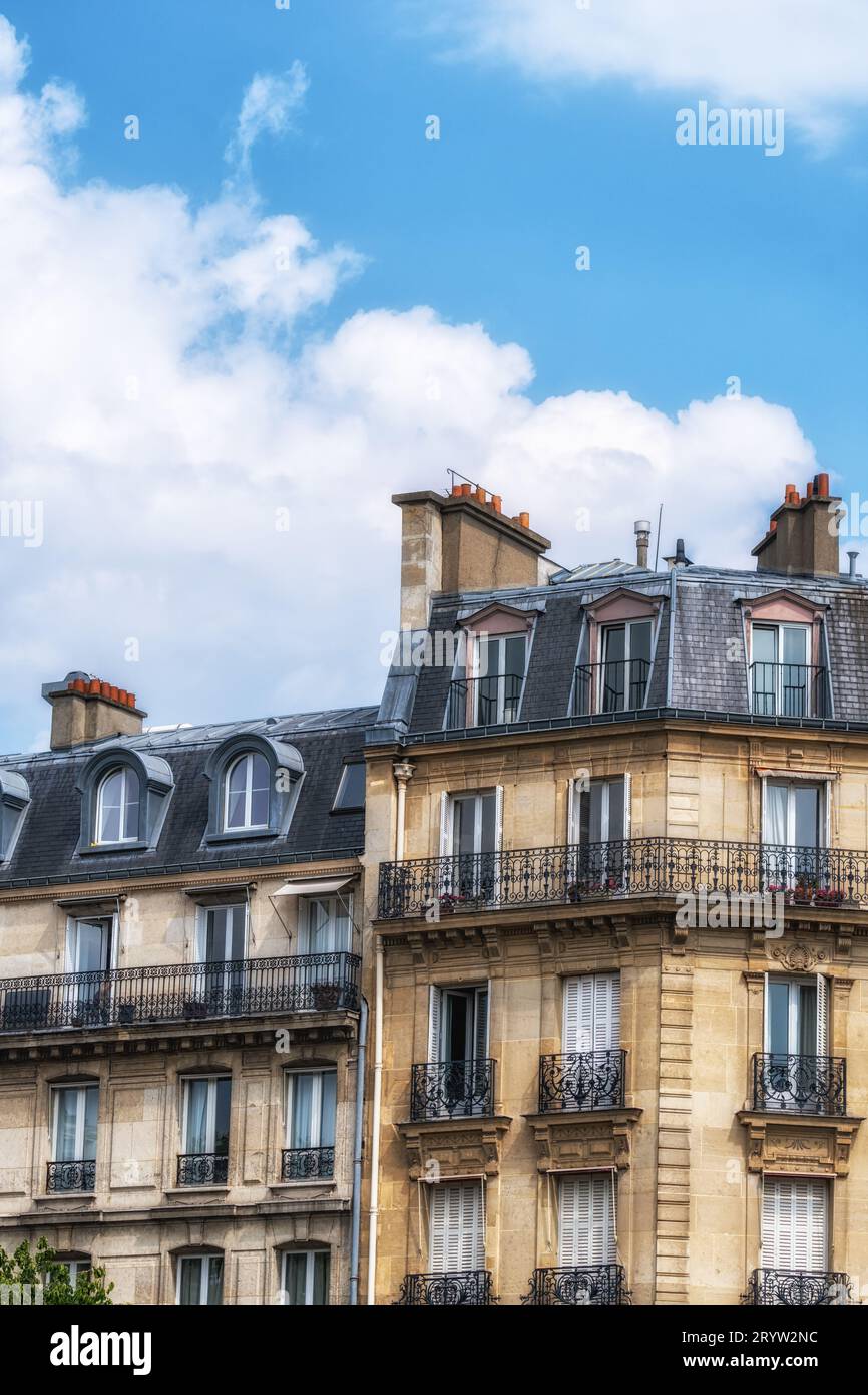 Parisian apartment complex Stock Photo - Alamy
