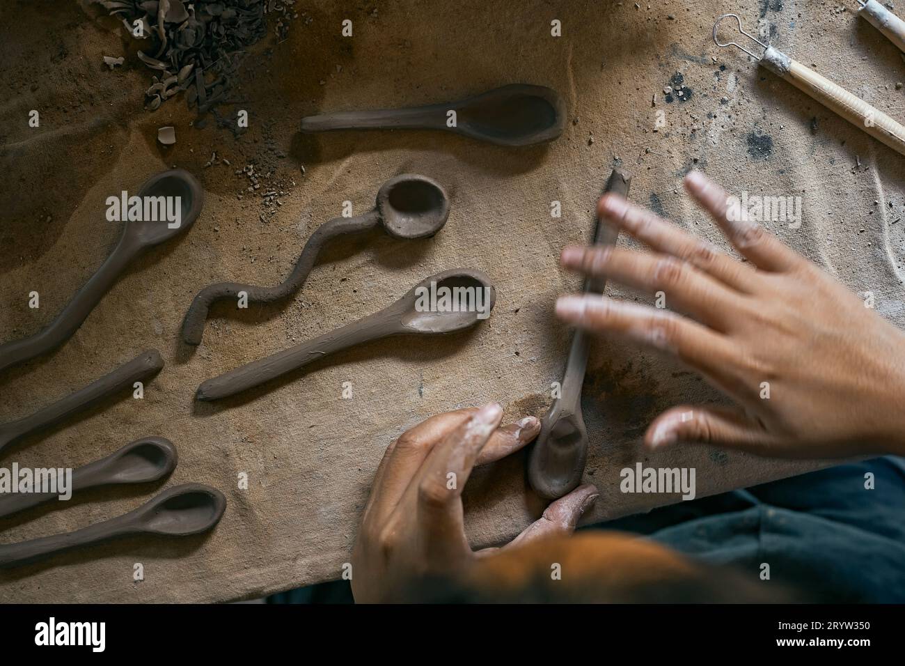 Hands young artist shaping hi-res stock photography and images - Alamy
