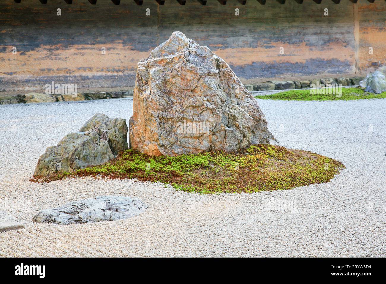 The rock garden of Ryoan-ji temple (The Temple of the Dragon at Peace ...