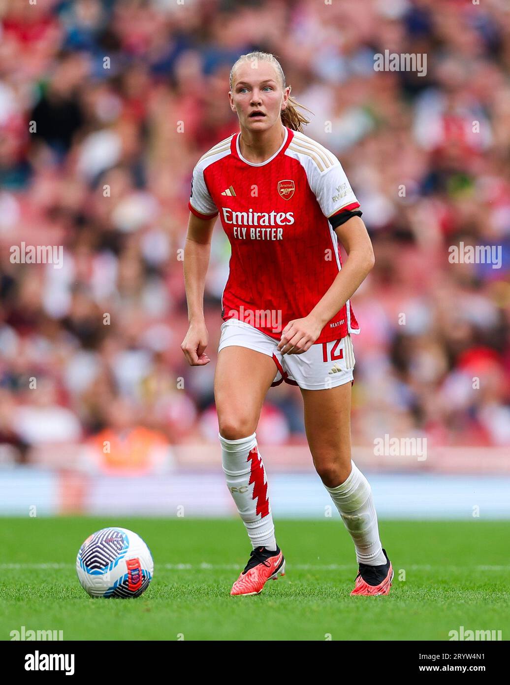 Arsenal's Frida Maanum in action during the Barclays Women's Super ...