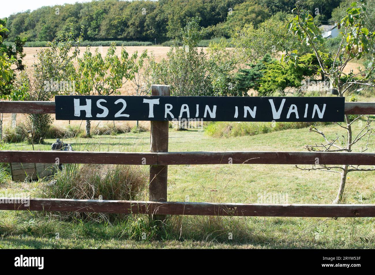 Hs2 train signs hi-res stock photography and images - Alamy