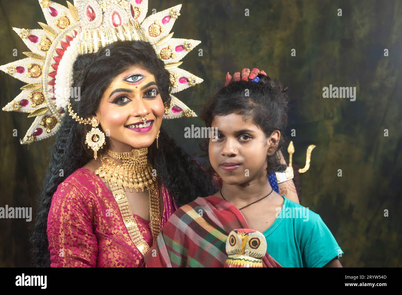 A Concept Agomoni photoshoot for Unloved underprivileged children. Maa ...