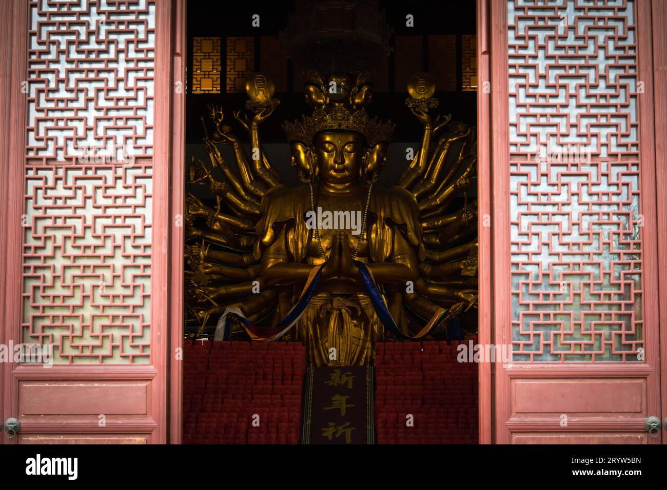 Striking figure stands hi-res stock photography and images - Alamy
