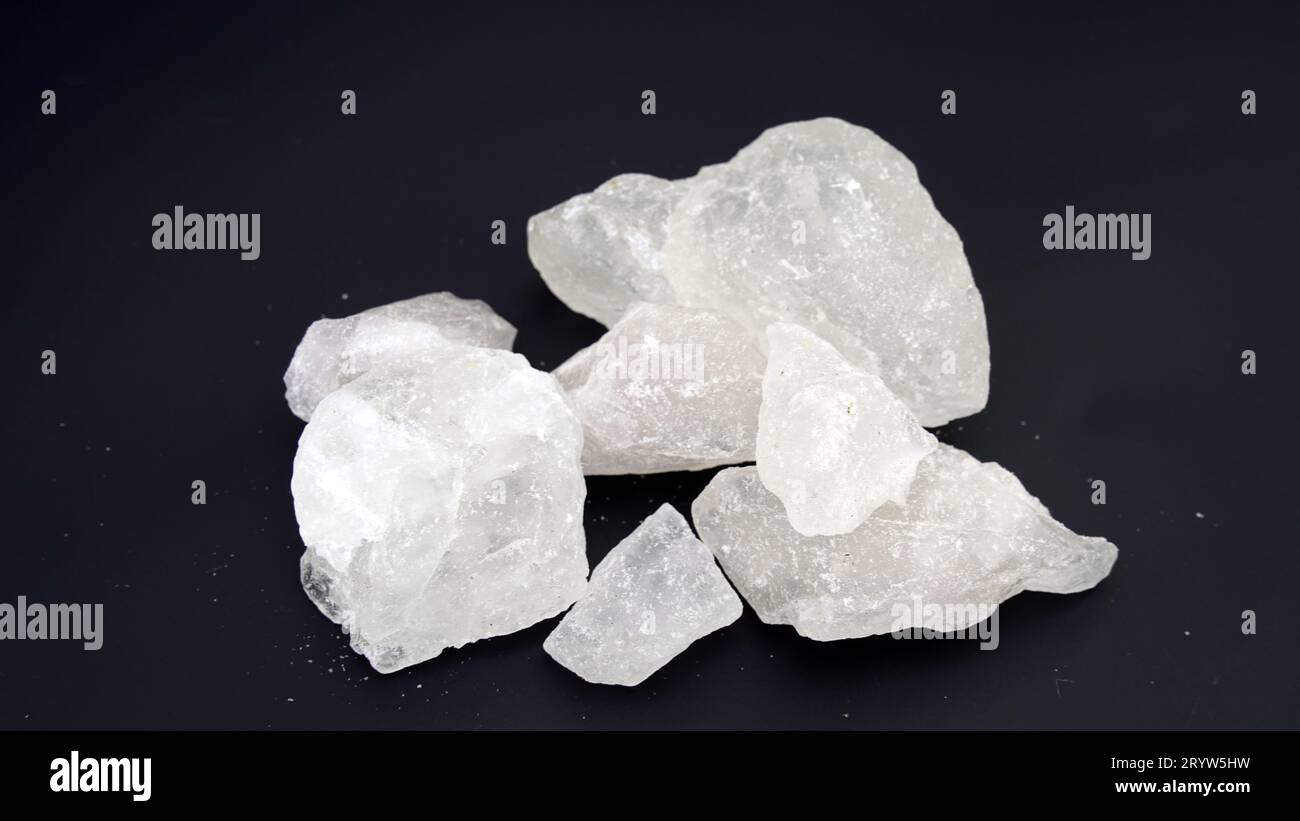 Chemical compound hi-res stock photography and images - Alamy