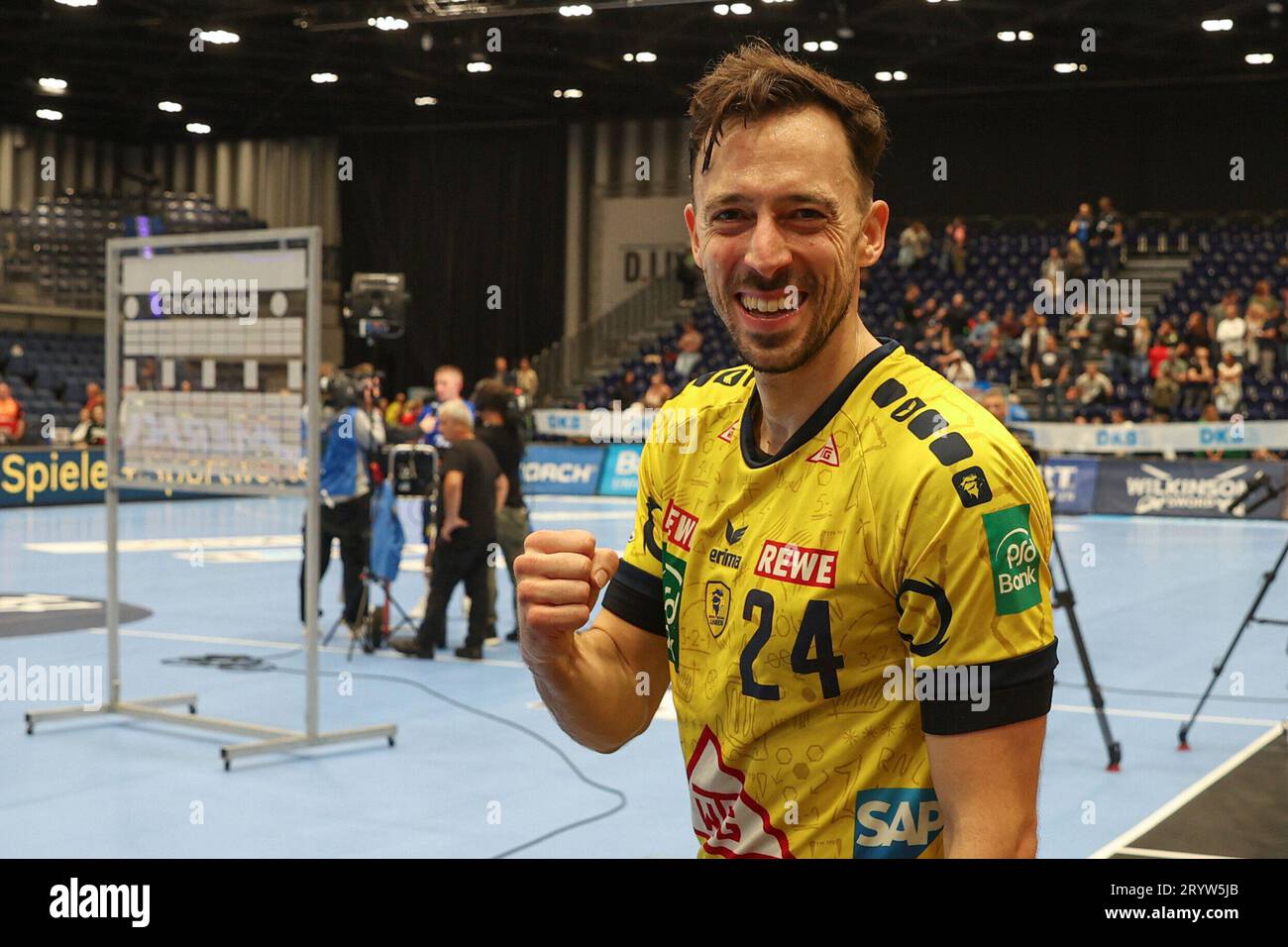 500 bundesliga spiele hi-res stock photography and images - Alamy