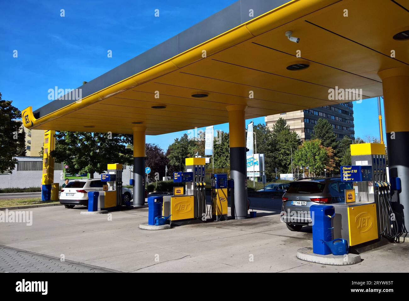 Jet ist der Markenname des Tankstellennetzes und der Mineralölprodukte ...