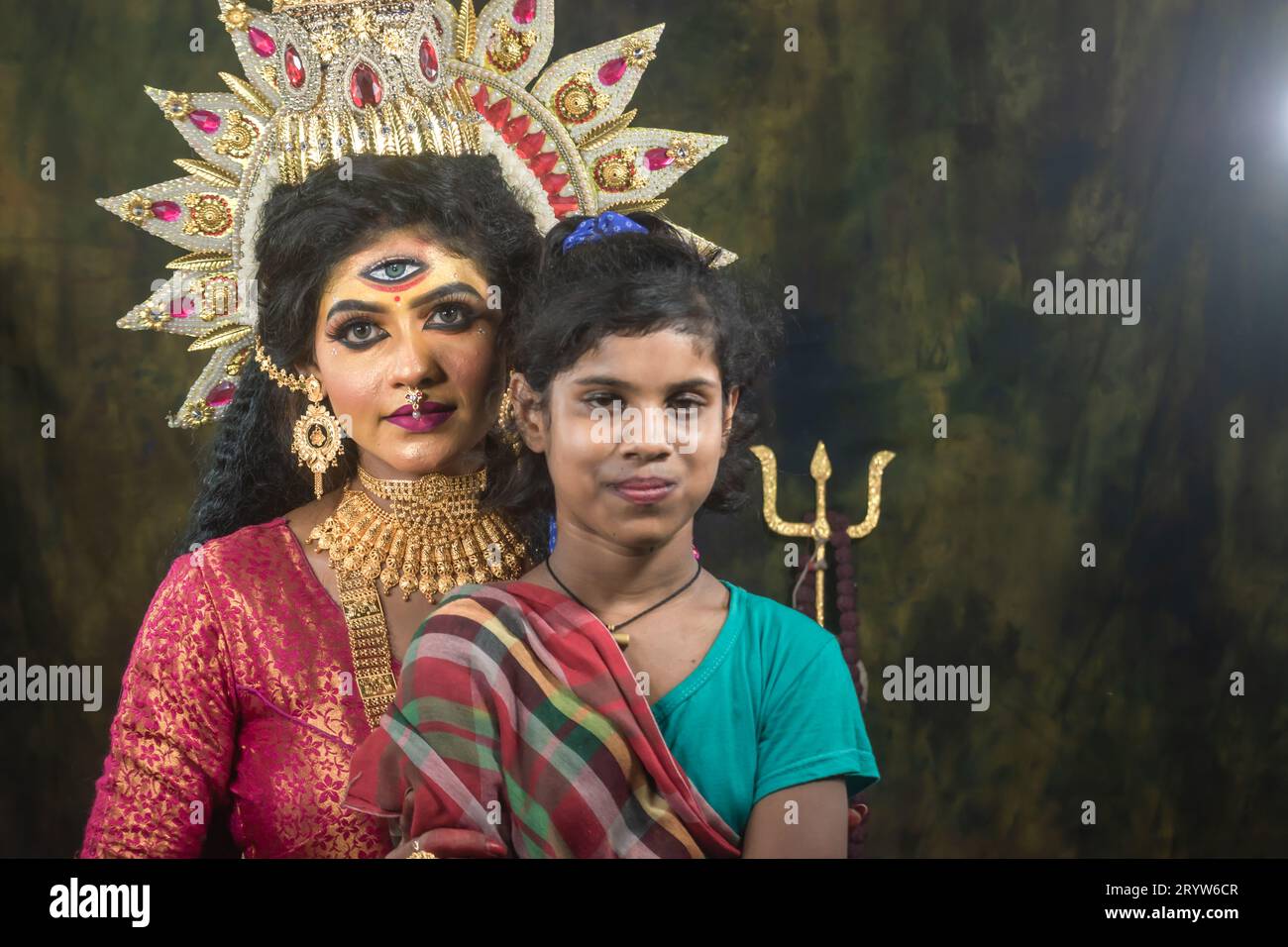 A Concept Agomoni photoshoot for Unloved underprivileged children. Maa ...