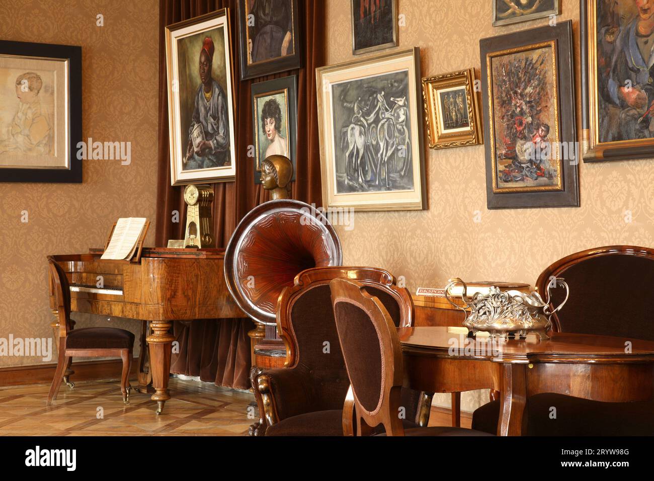 Palace of Izrael Poznanski in Lodz. Poland Stock Photo - Alamy