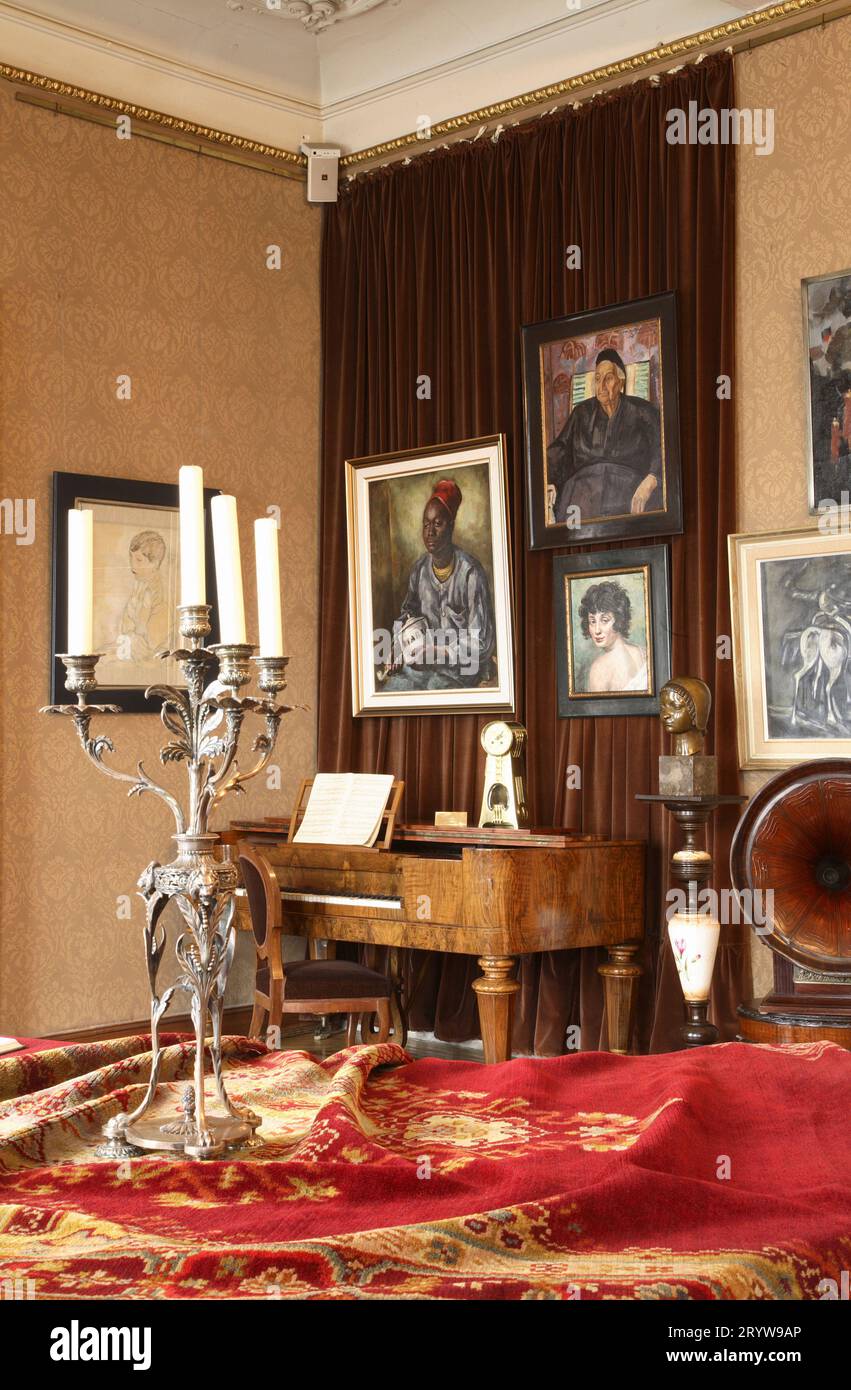 Palace of Izrael Poznanski in Lodz. Poland Stock Photo - Alamy