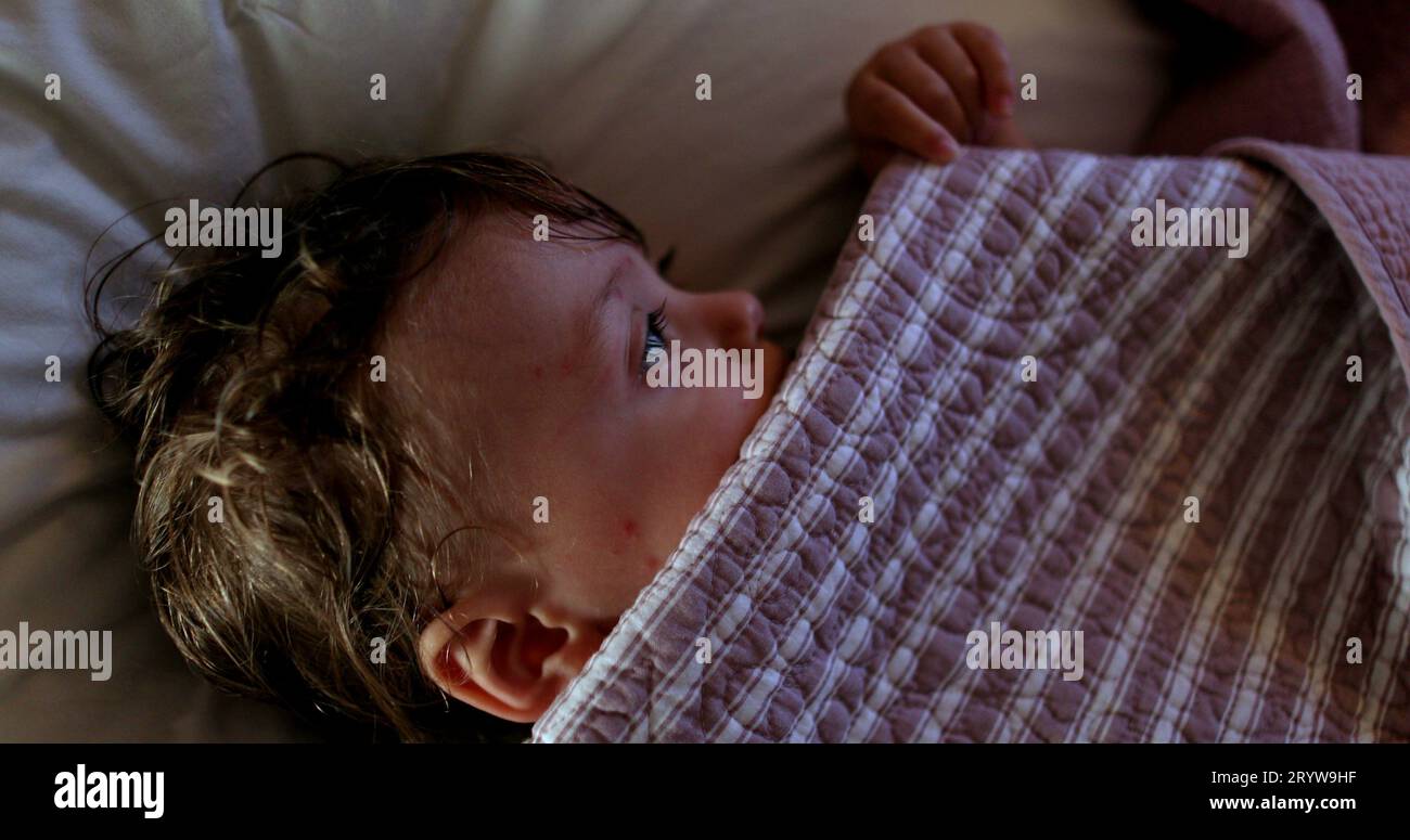 Baby night time awake hi-res stock photography and images - Alamy