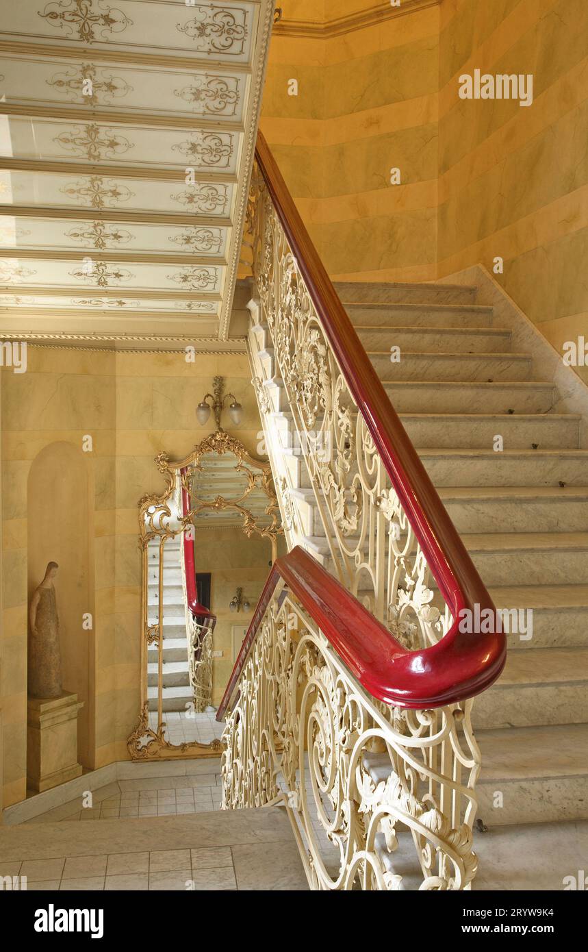 Lodz izrael poznanski palace hi-res stock photography and images - Alamy