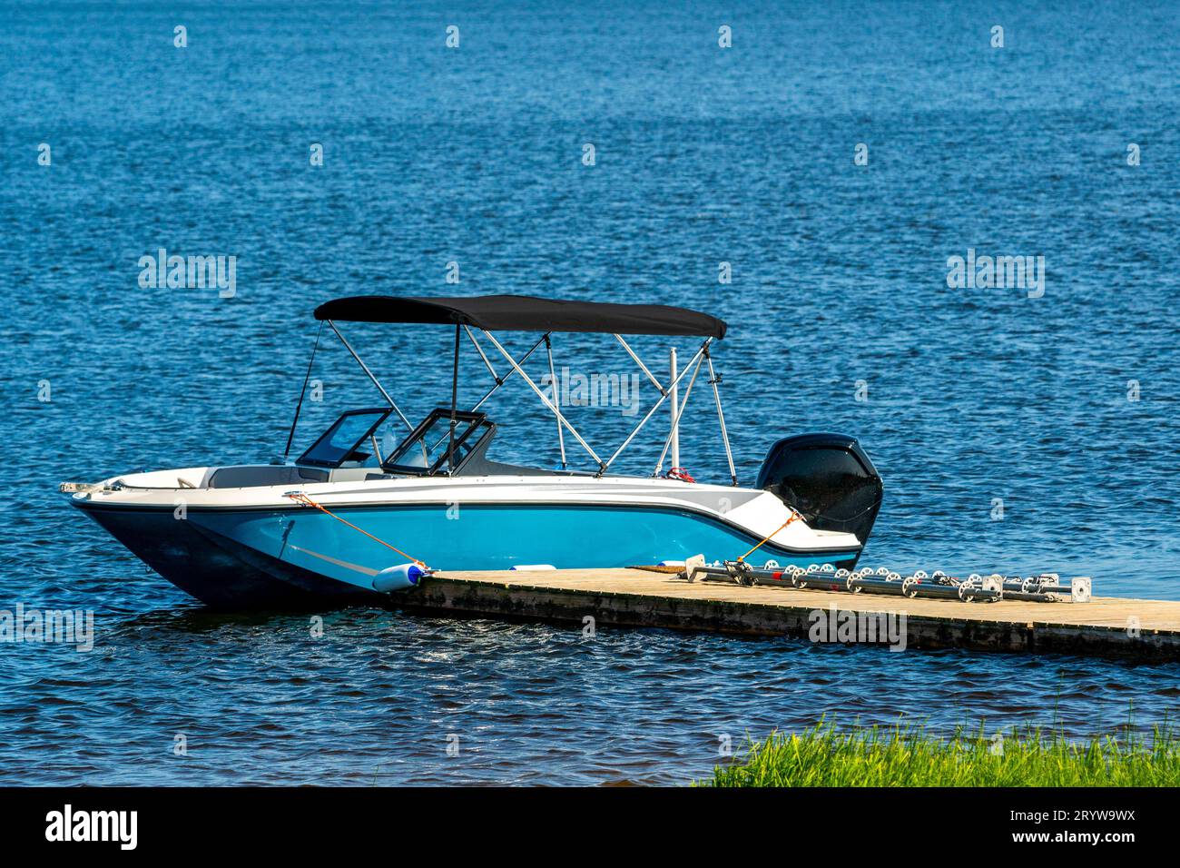 Cutter rowing hi-res stock photography and images - Alamy