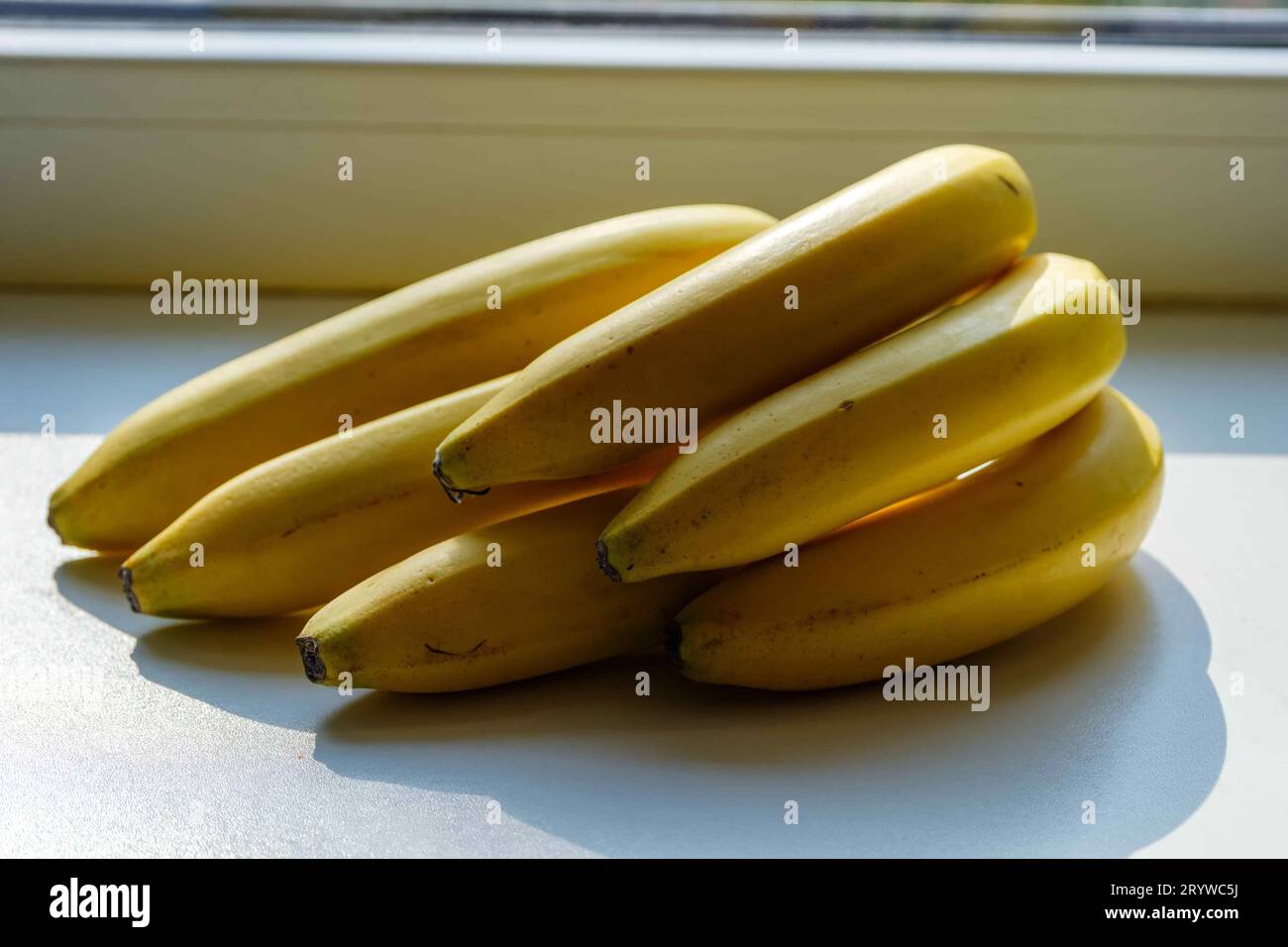 Metal grating in a window hi-res stock photography and images - Alamy