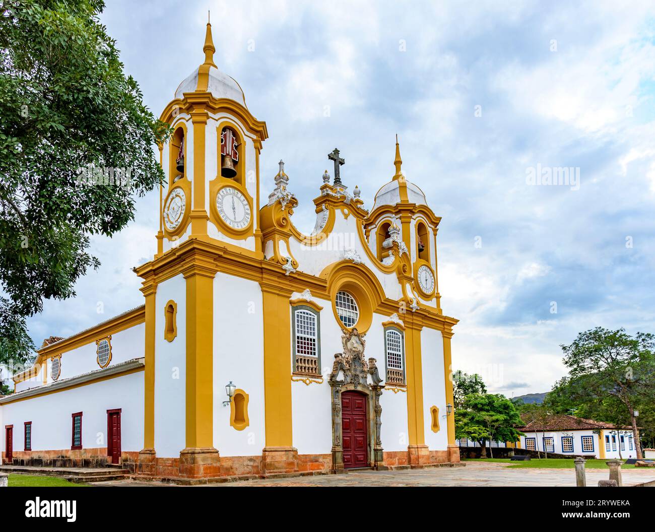 Facade church bell towers hi-res stock photography and images - Alamy
