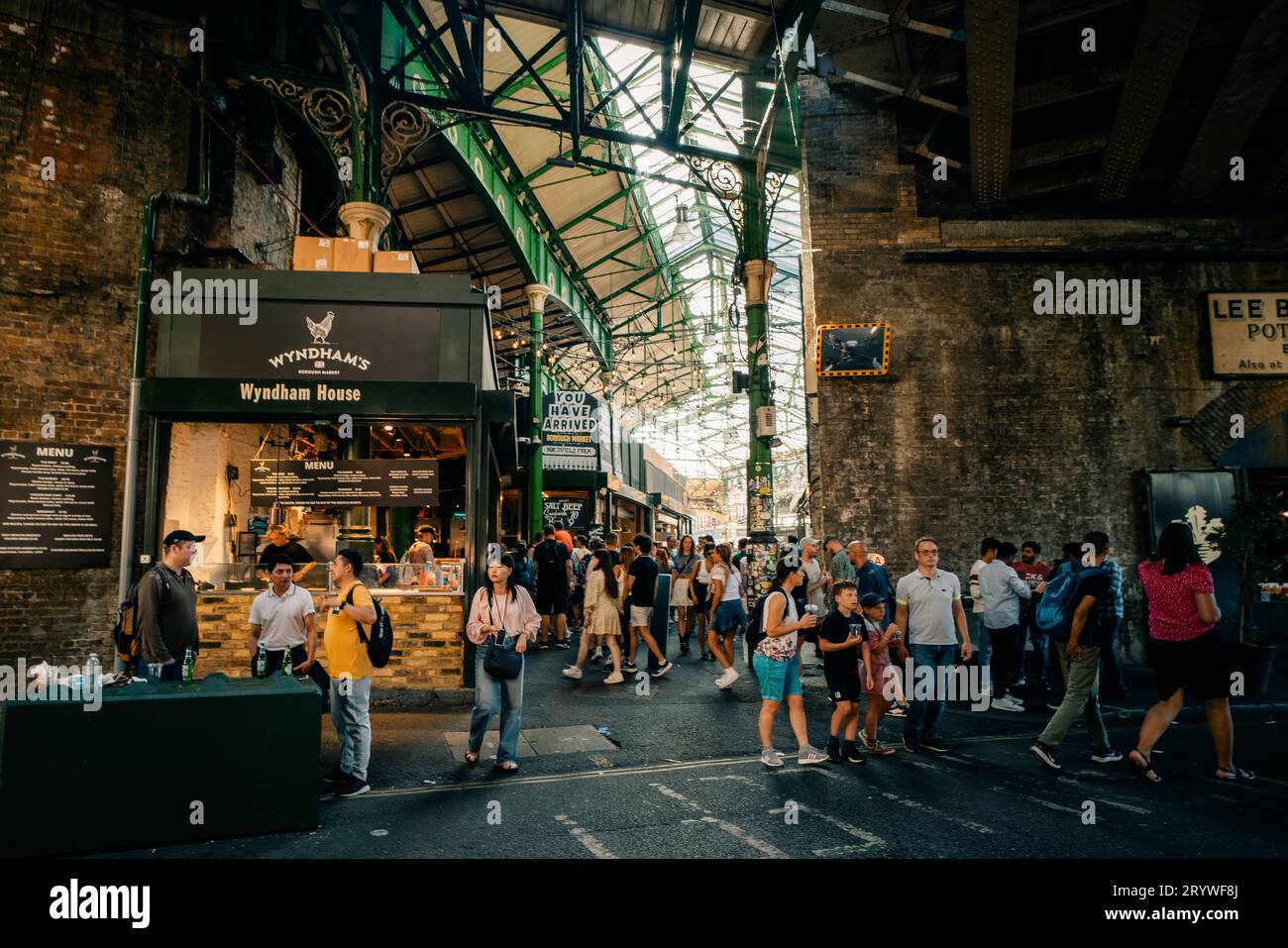London borough market entrance shard hi-res stock photography and ...