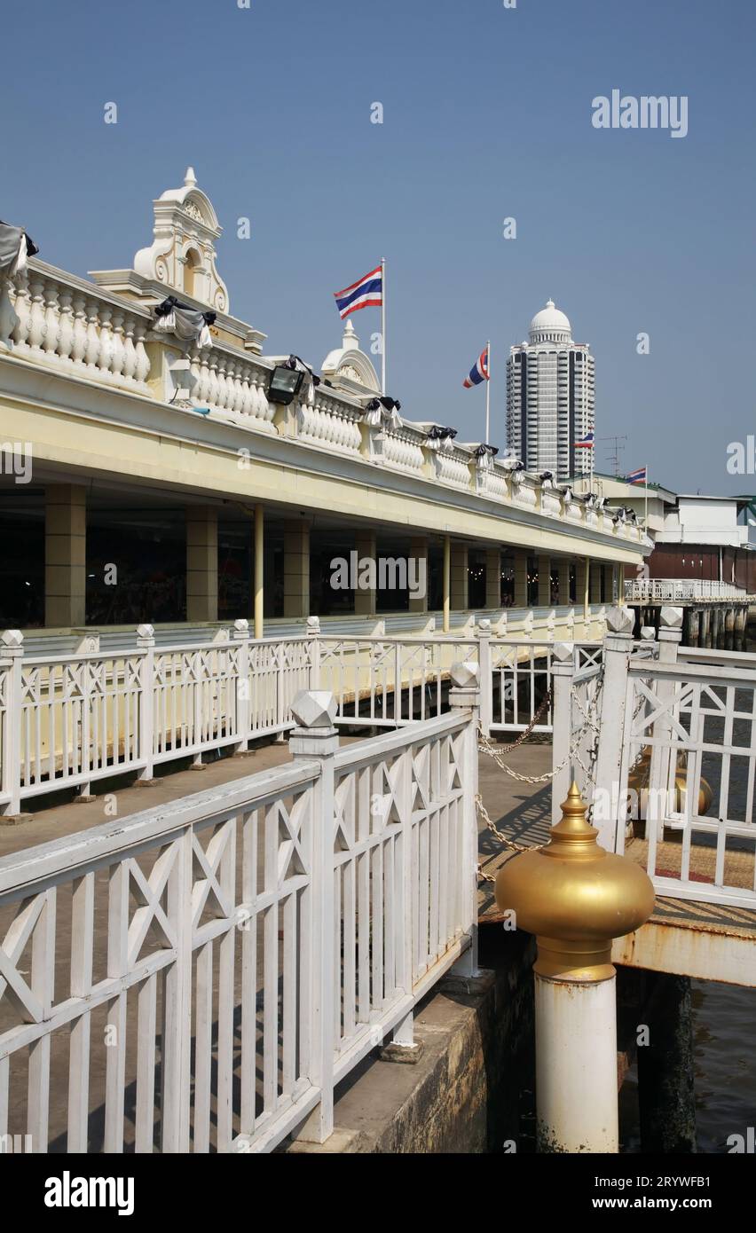 Riverwalk arch hi-res stock photography and images - Alamy