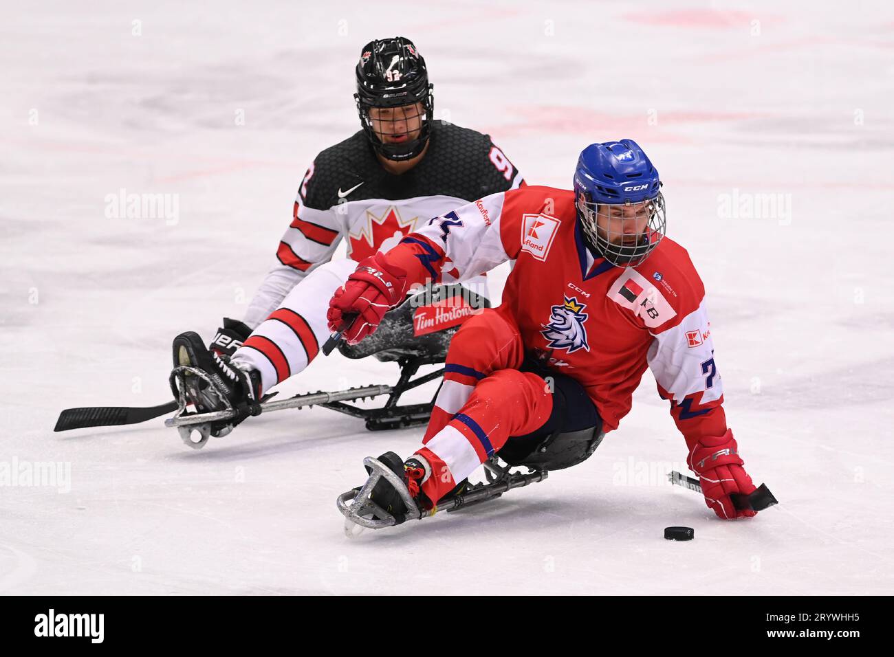 Ostrava, Poland. 02nd Oct, 2023. From left Auren Halbert of Canada and ...