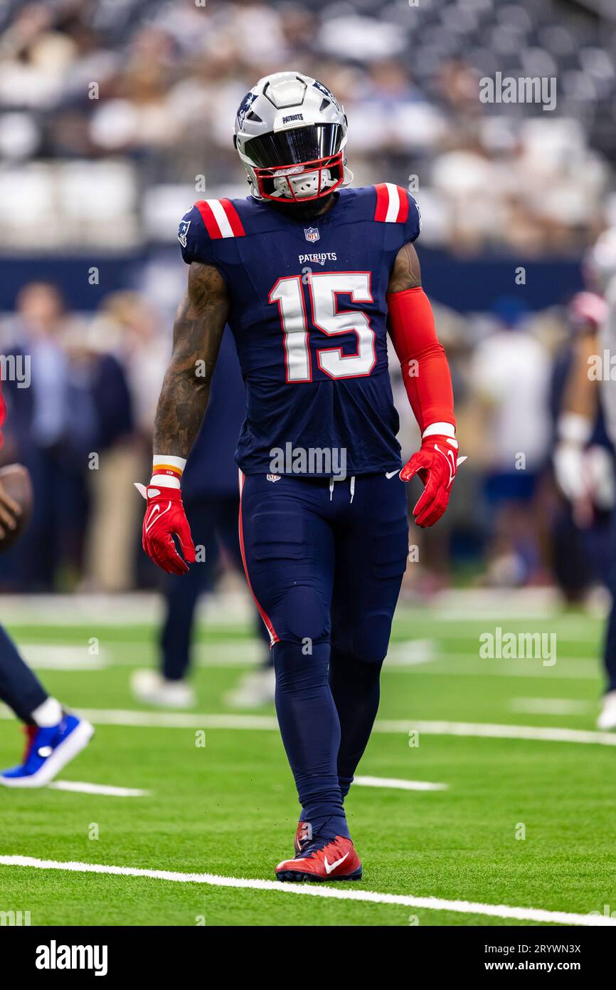 New England Patriots running back Ezekiel Elliott (15) is seen before ...