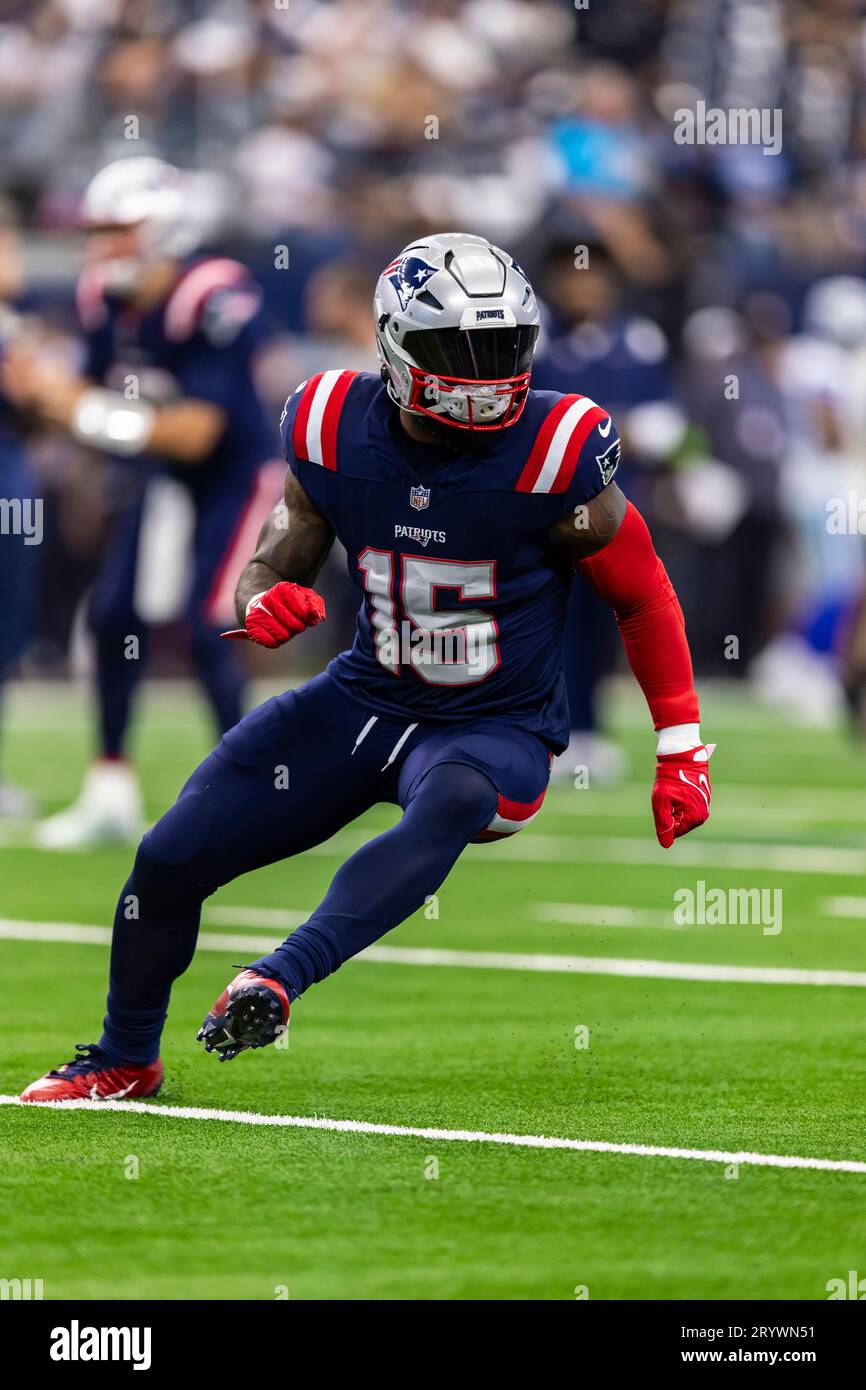 New England Patriots running back Ezekiel Elliott (15) is seen before ...