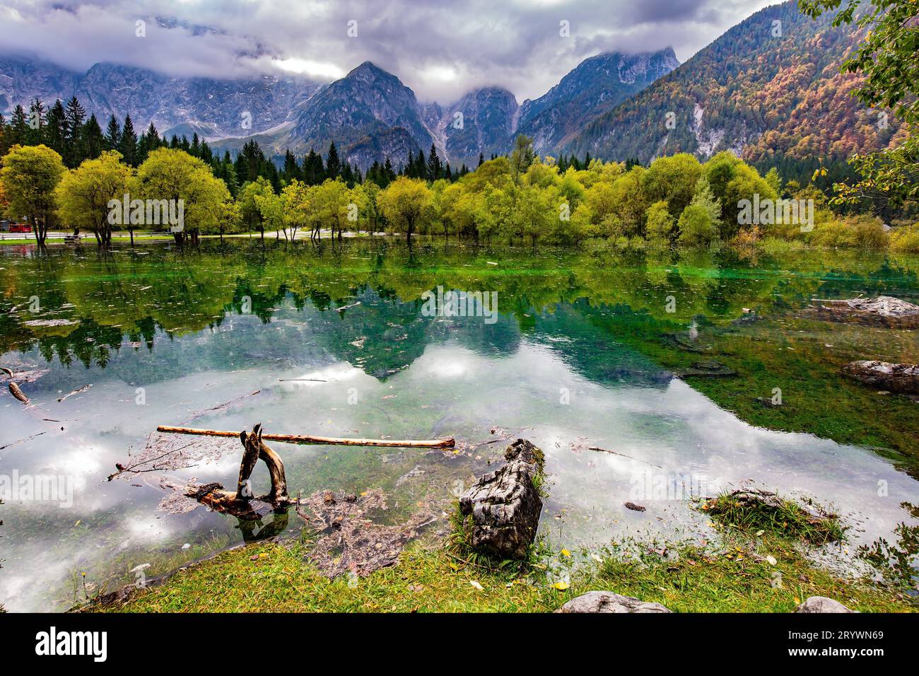 Midday scenery hi-res stock photography and images - Alamy