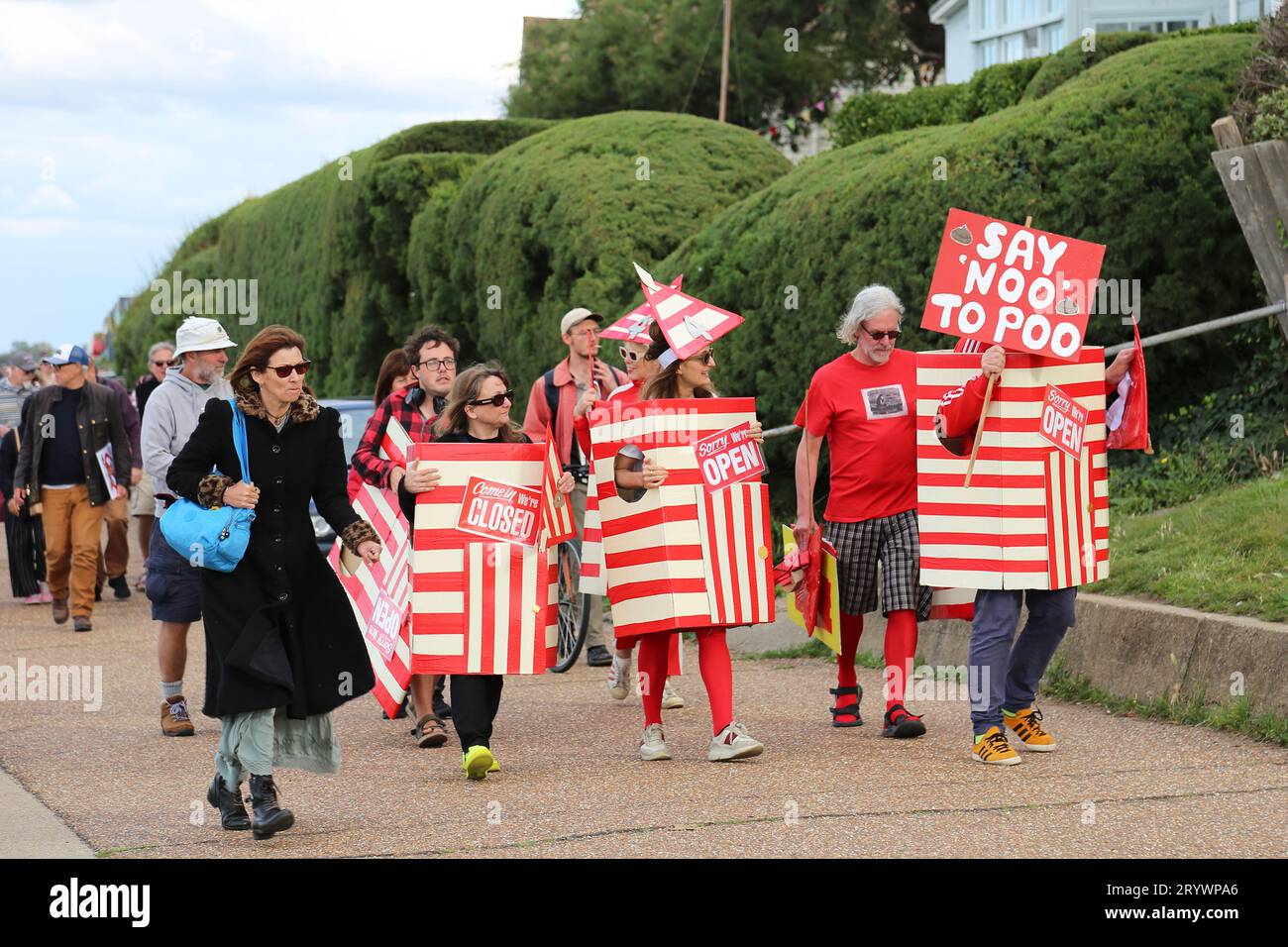 SOS Whitstable protest against sewage dumping by Southern Water, 23 ...