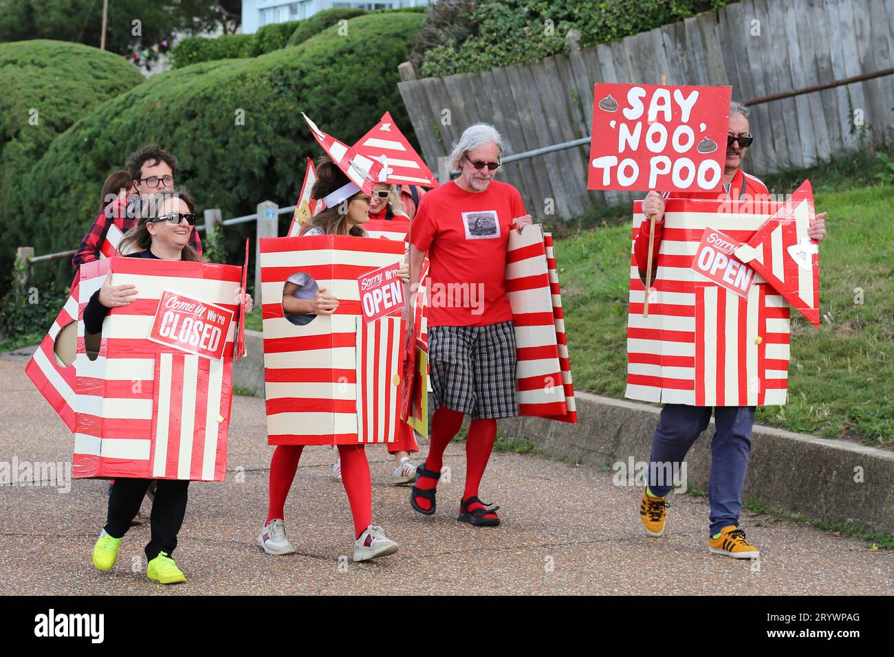 SOS Whitstable protest against sewage dumping by Southern Water, 23 ...