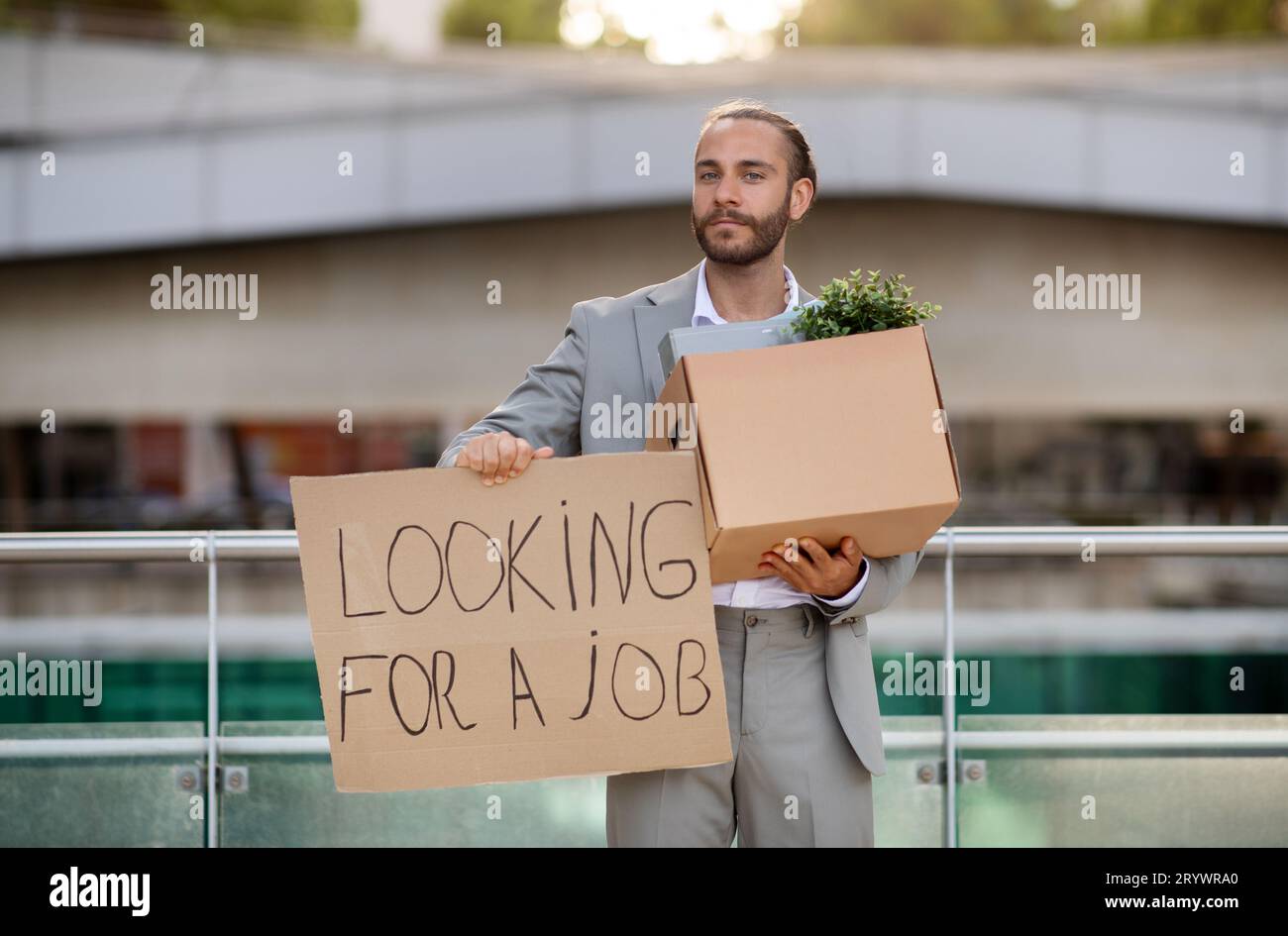 Man cardboard sign text hi-res stock photography and images - Alamy