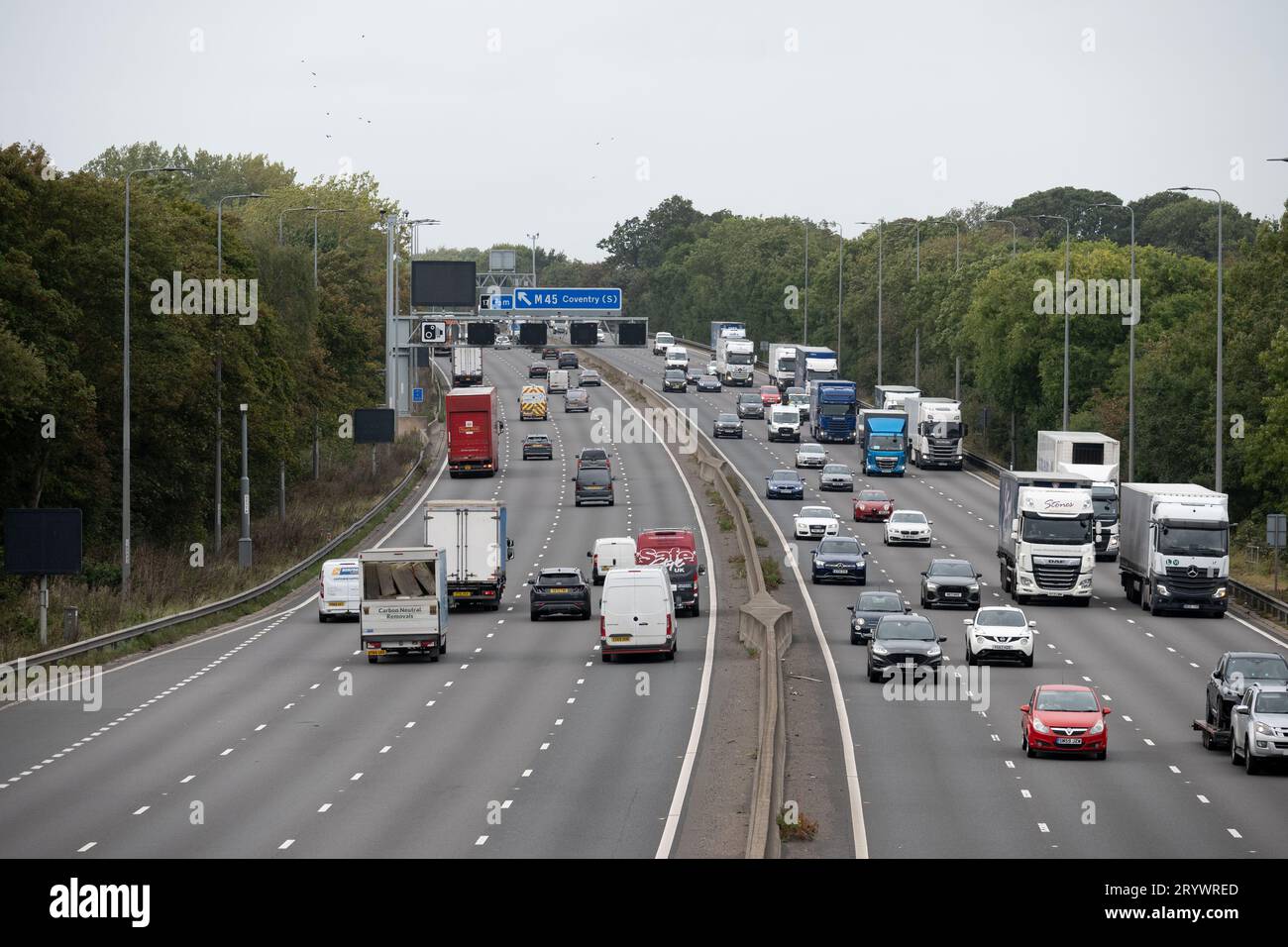 The M1 motorway just north of Watford Gap Services, Northamptonshire ...