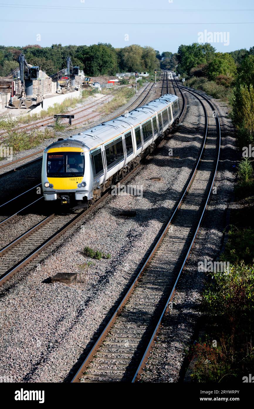 Chiltern Railways class 168 diesel train approaching Banbury ...