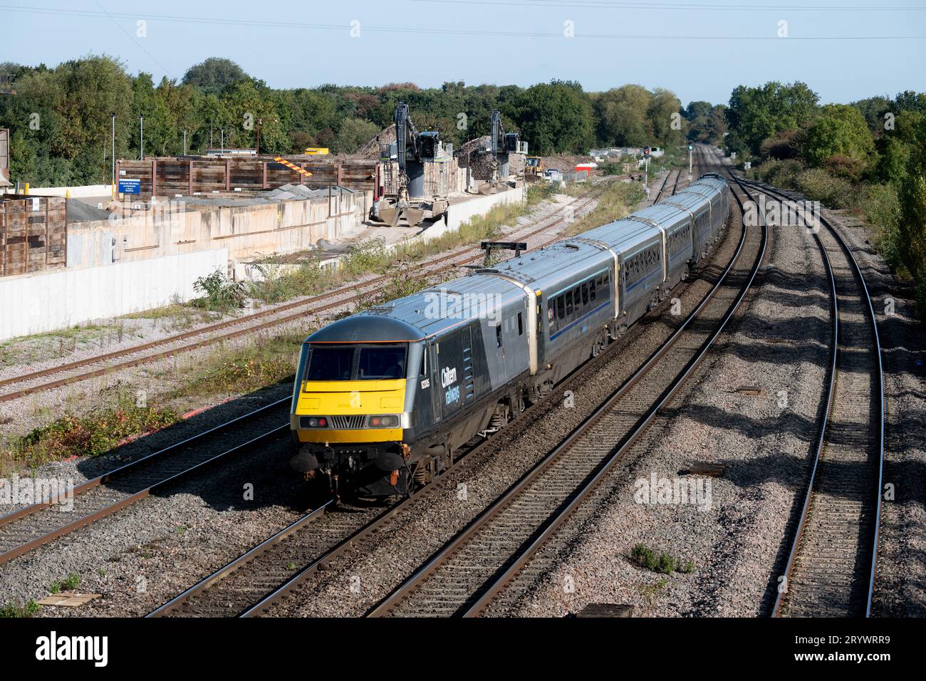 Chiltern Railways Mainline diesel train leaving Banbury, Oxfordshire ...