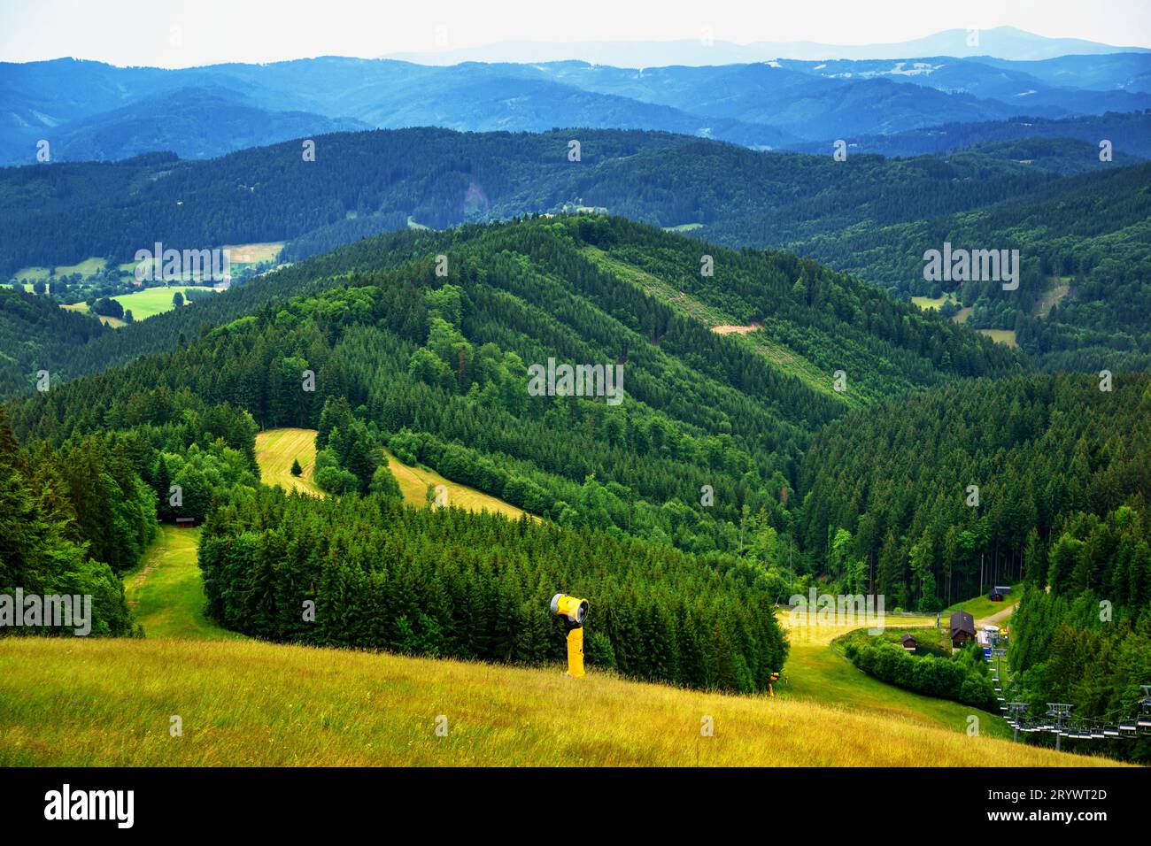 Bottom of cable car hi-res stock photography and images - Alamy