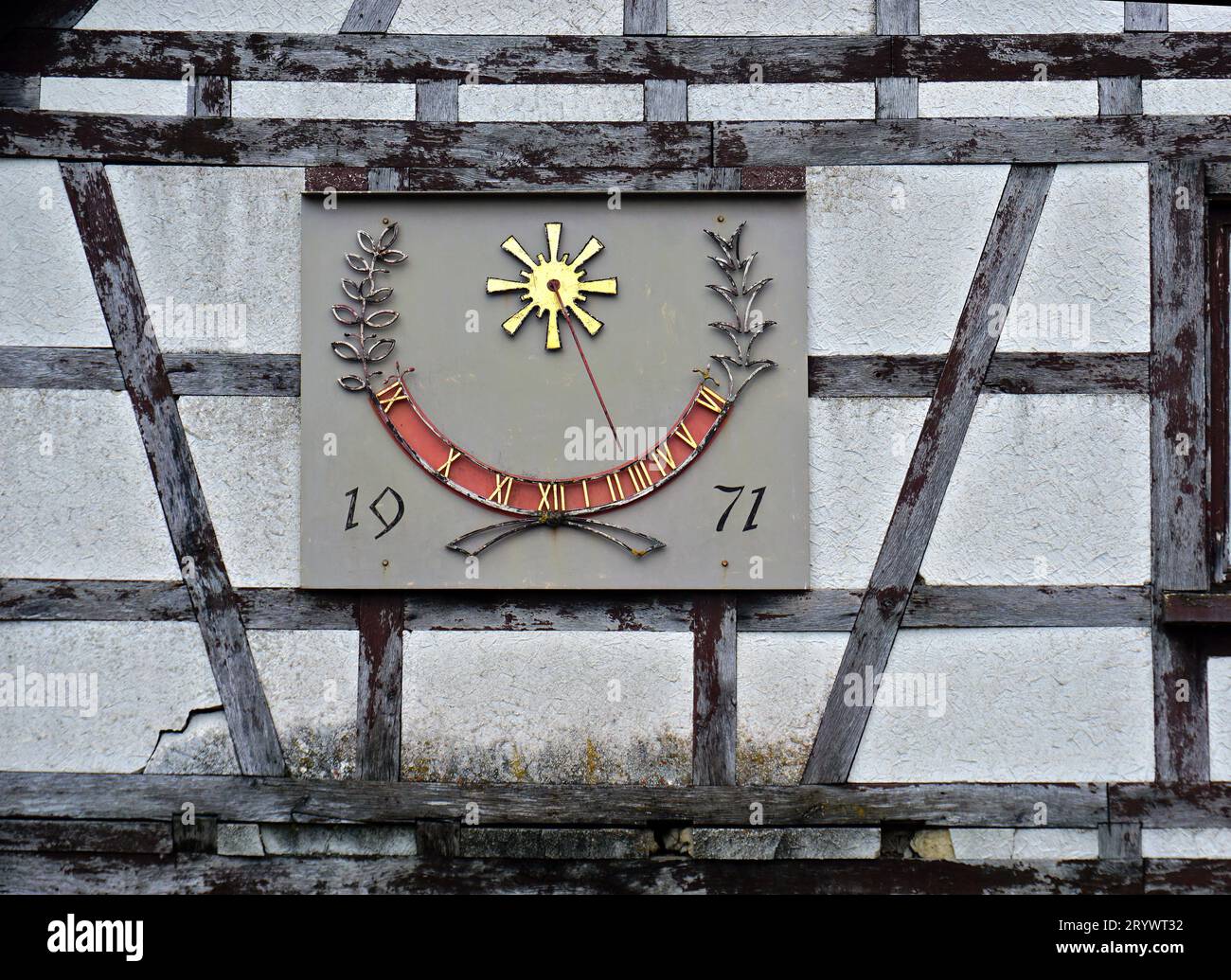 Historical sundial hi-res stock photography and images - Alamy