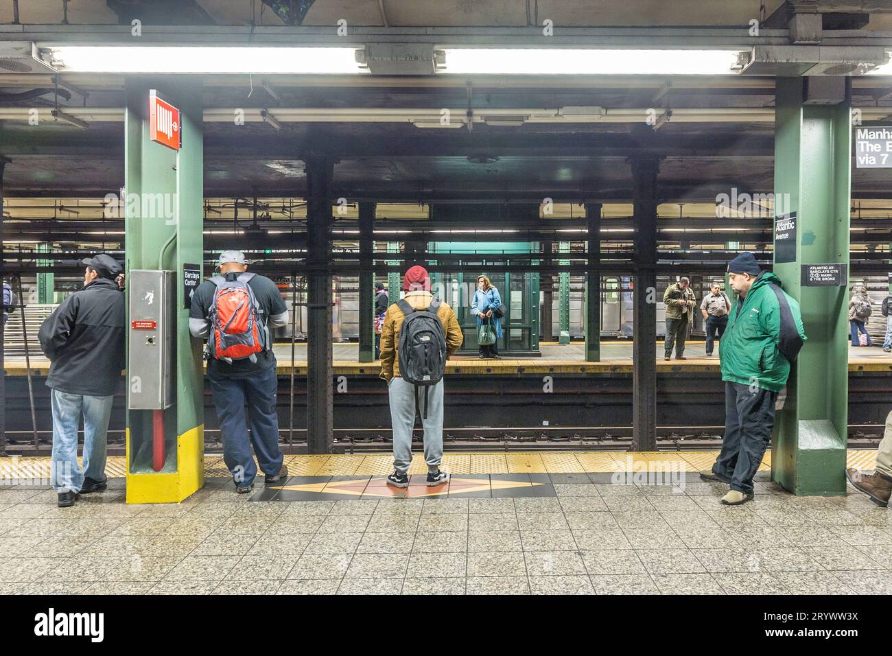 New York, USA - October 20, 2015: People wait at subway station Wall ...