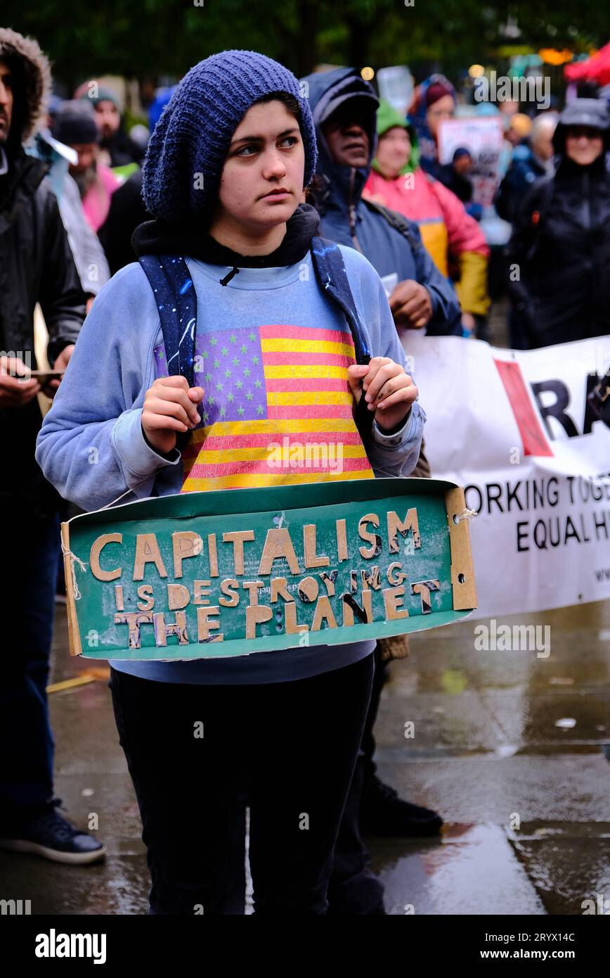 Manchester, UK. 6th Nov 2022. People gather for the Global Day for ...