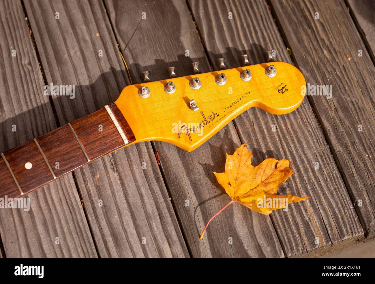 Fender stratocaster headstock hi-res stock photography and images - Alamy