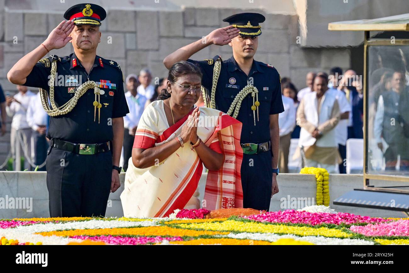 NEW DELHI, INDIA - OCTOBER 2: Droupadi Murmu (President of India) pays ...