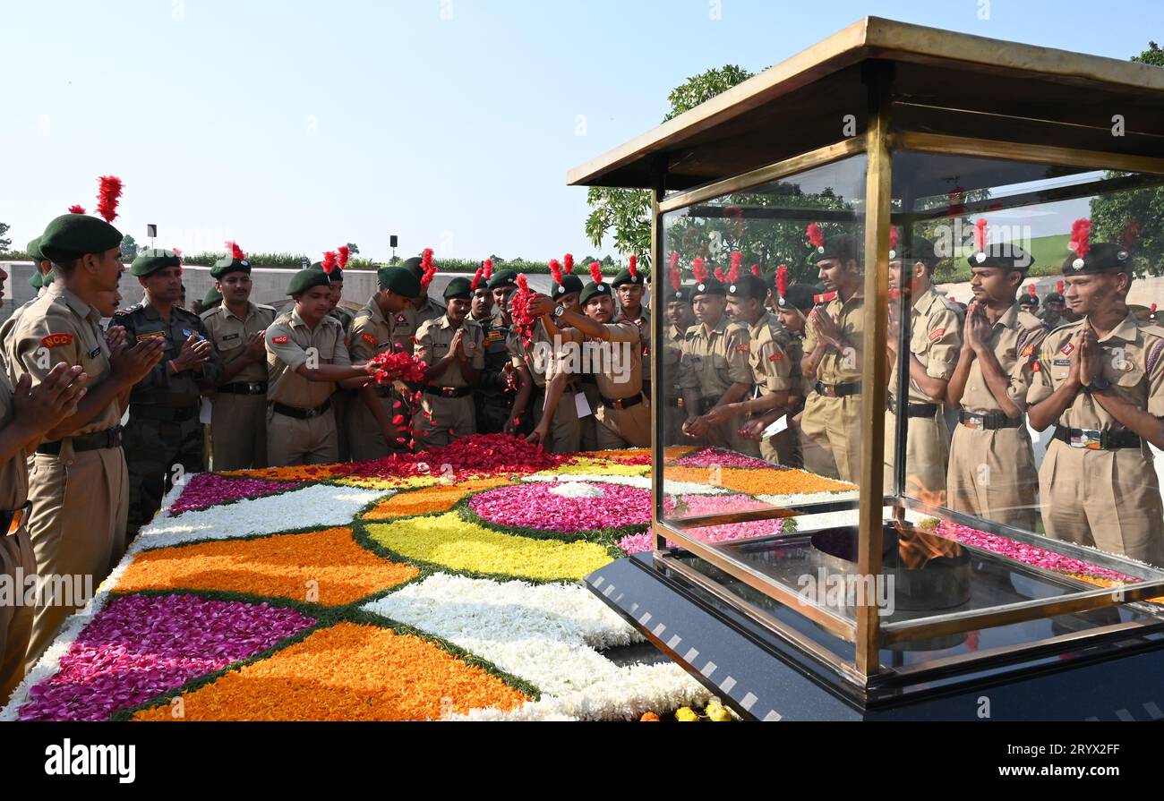 NEW DELHI, INDIA - OCTOBER 2: NCC cadets paying tribute to Mahatma ...