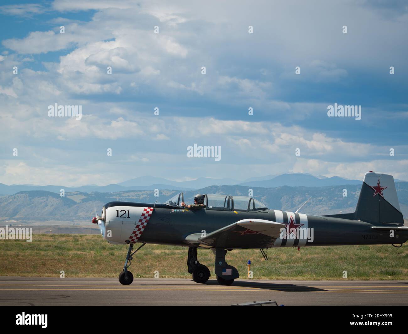 Vintage army aircraft hi-res stock photography and images - Alamy