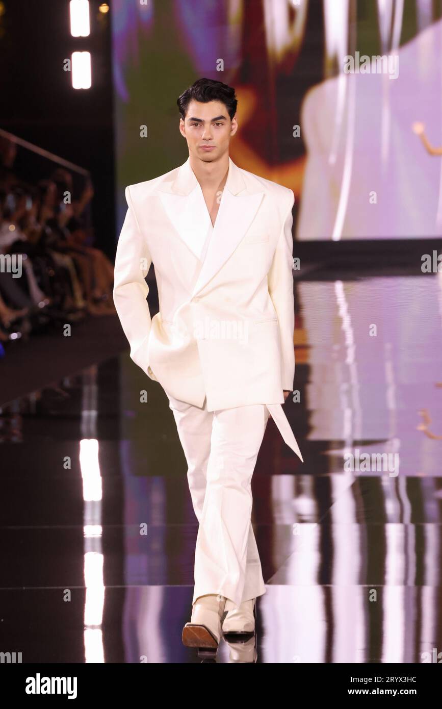 Paris, France. 01st Oct, 2023. Jacob Rott walks the runway of the Le ...