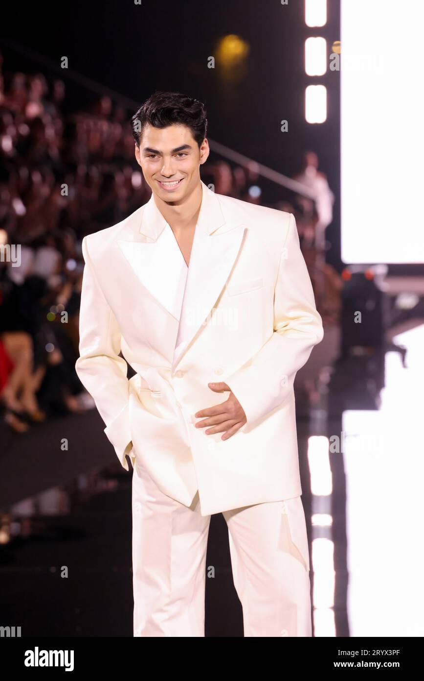 Paris, France. 01st Oct, 2023. Jacob Rott walks the runway of the Le ...