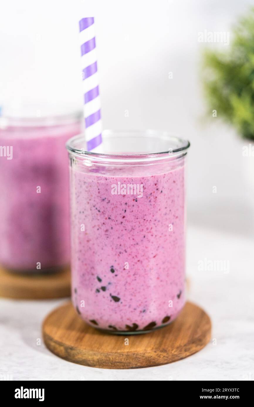 Mixed Berry Boba Smoothie Stock Photo - Alamy
