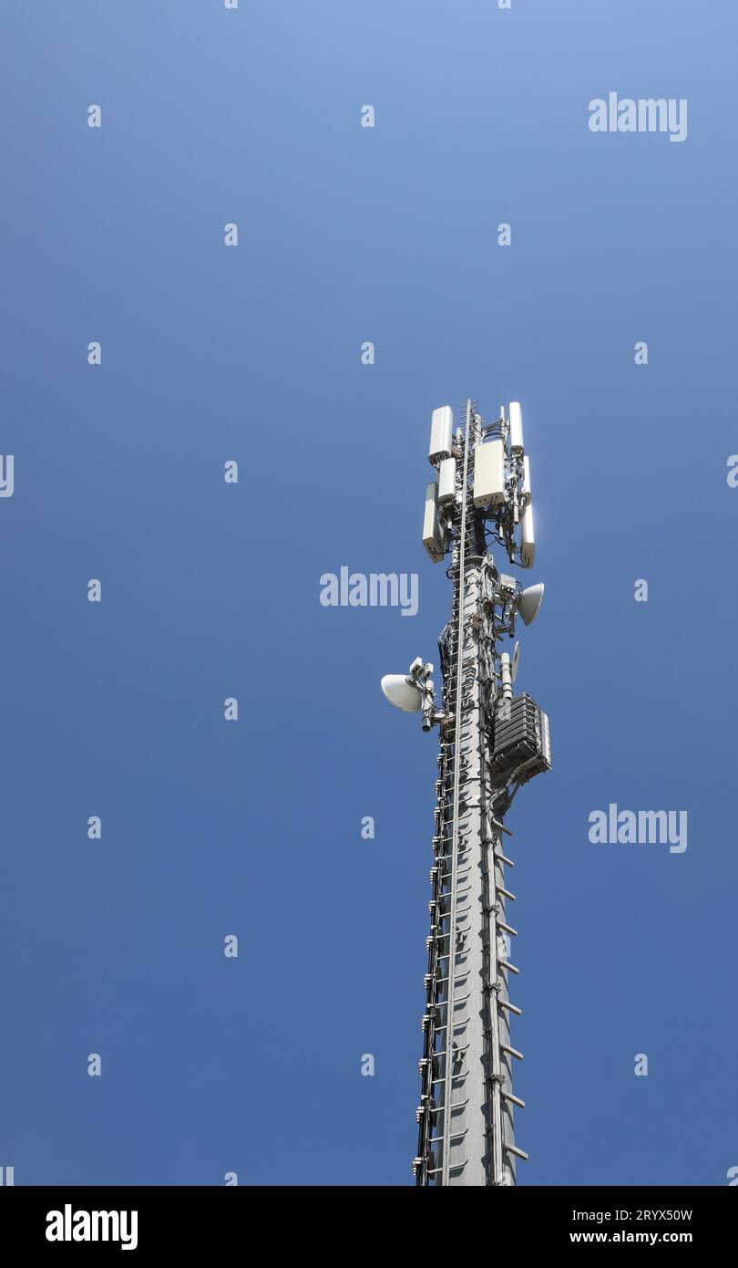 antennas and radio links of a mobile telephone repeater in the high ...