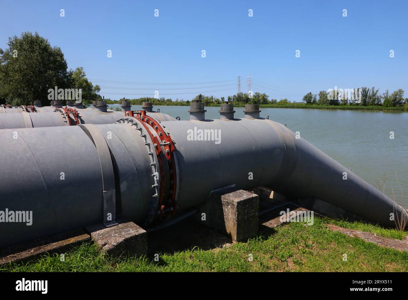 Water from huge pipeline hi-res stock photography and images - Alamy