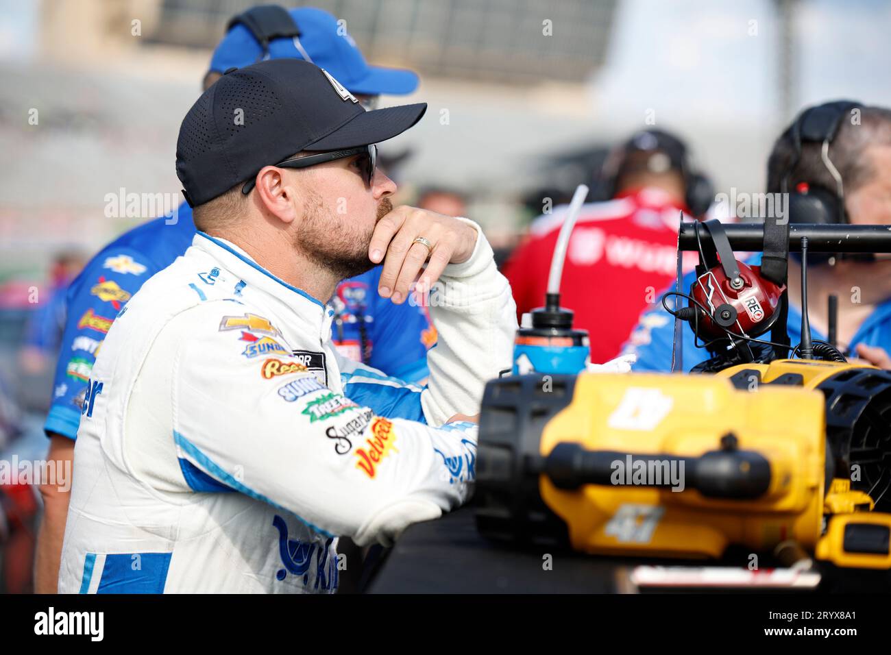 NASCAR Cup Series 2023: Quaker State 400 Available at Walmart Stock ...