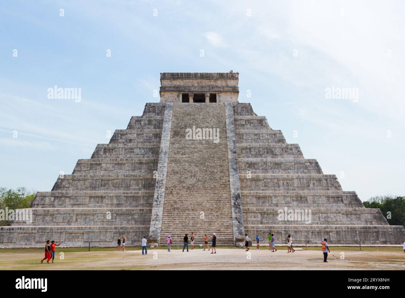 Pre columbian pyramid hi-res stock photography and images - Alamy