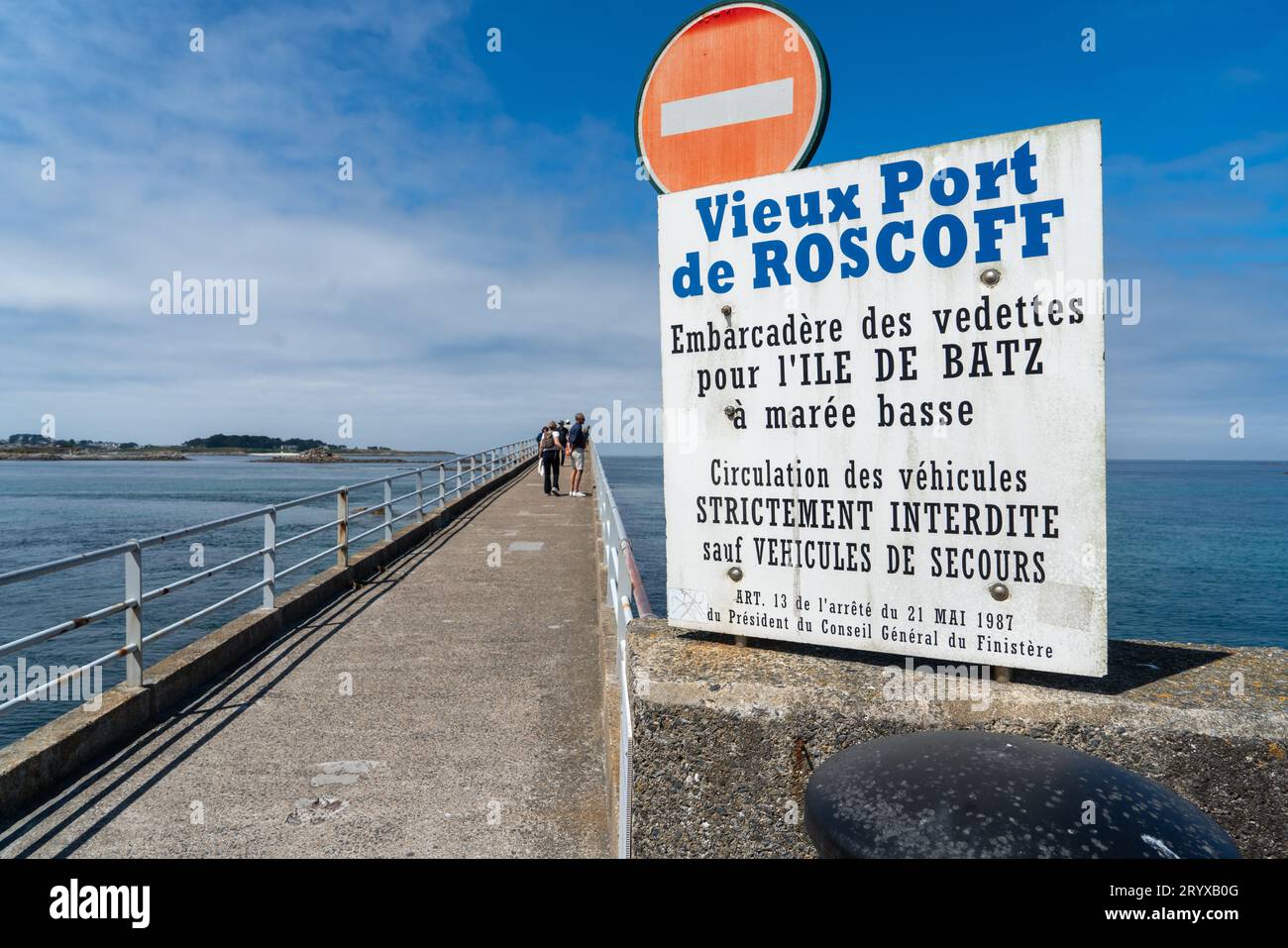 Roscoff ferry hi-res stock photography and images - Alamy
