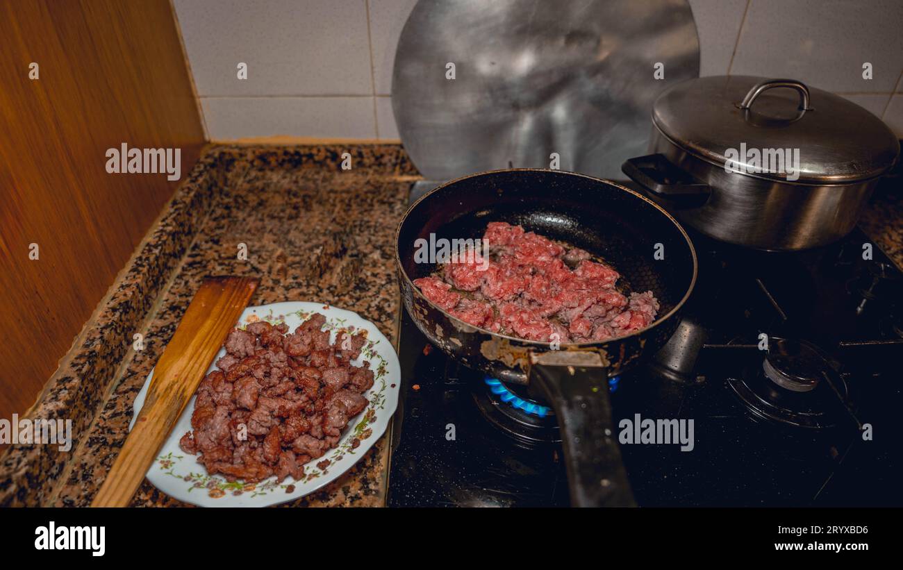 Pan fork hi-res stock photography and images - Alamy