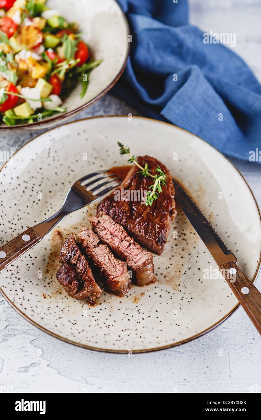 Cooking fillet beef steak hi-res stock photography and images - Alamy